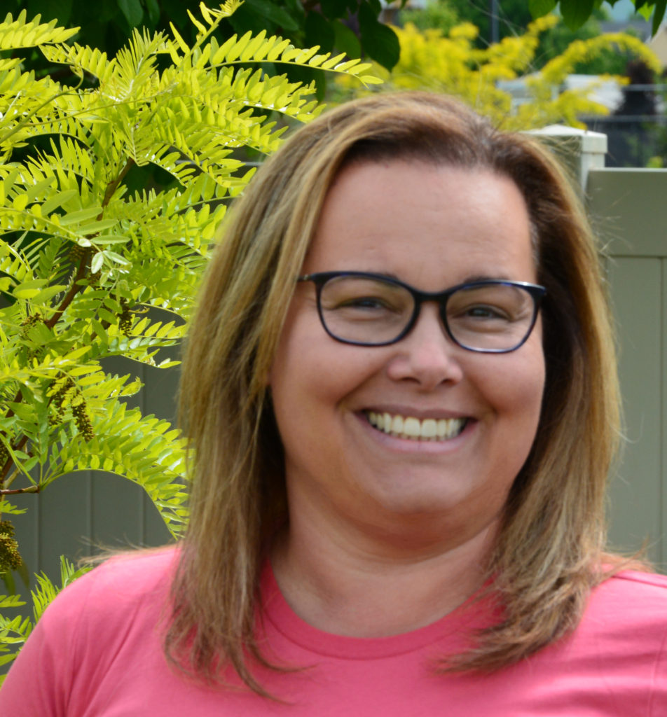 Pin cushion Blog Hop and Giveaway - Pieced Brain