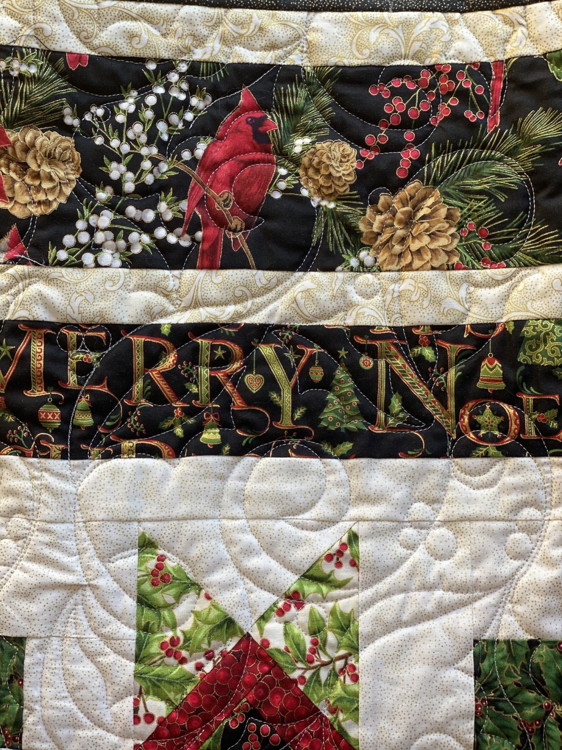 Christmas quilt patterns for the wall and lap - Pieced Brain