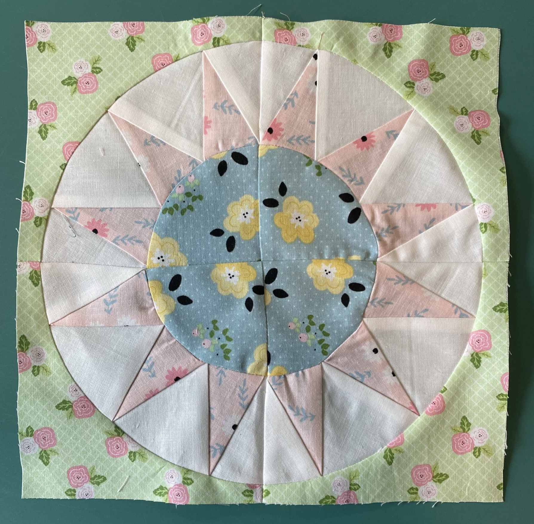 Learn How to Paper-Piece the Sun Block - Pieced Brain