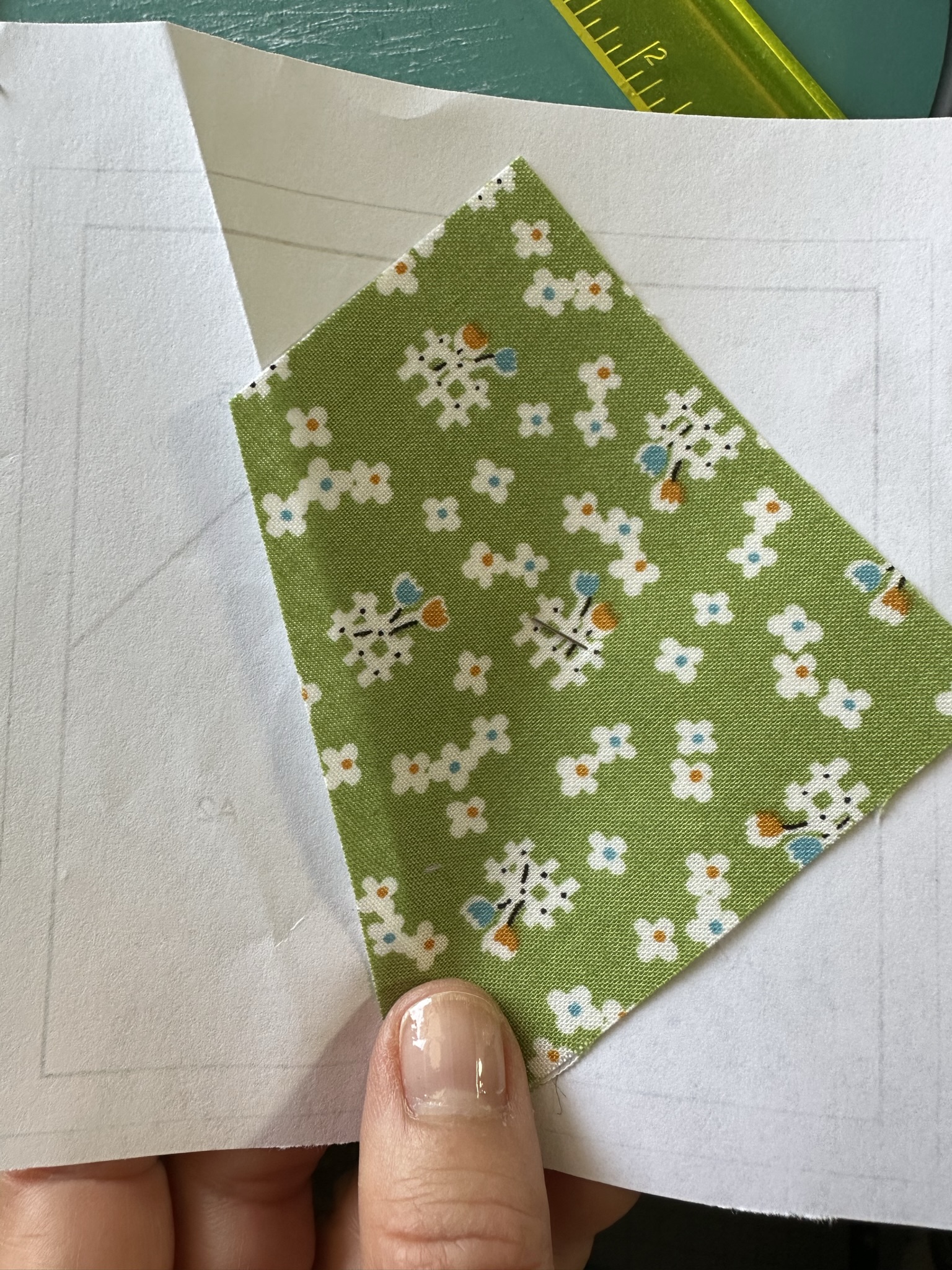 Paper piecing in a quilt block - Pieced Brain