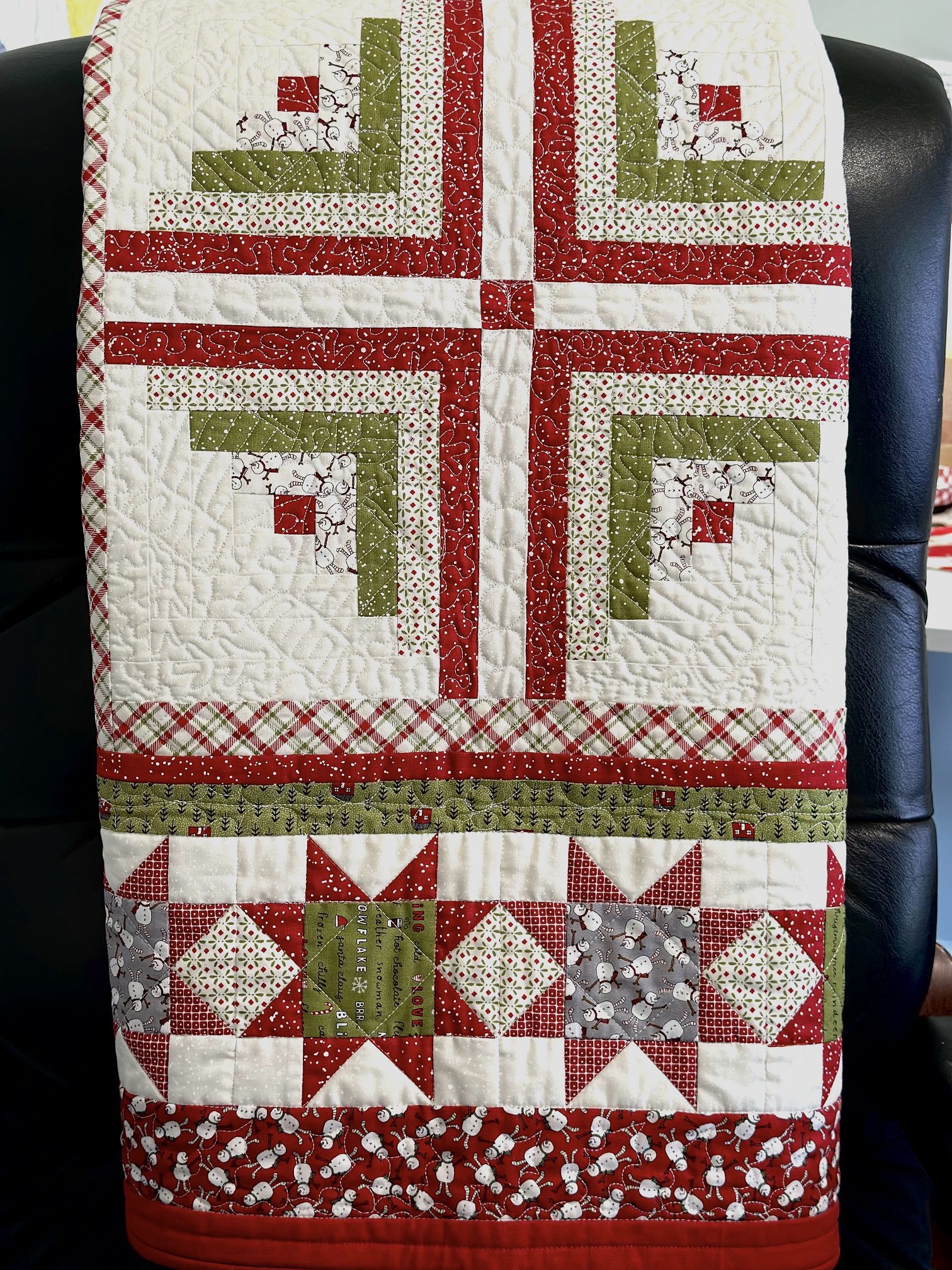 Christmas quilt pattern for beginners - Pieced Brain